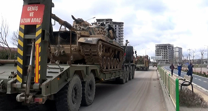 Hatay'ın Suriye sınırına tank sevkıyatı İhlas Haber Ajansı