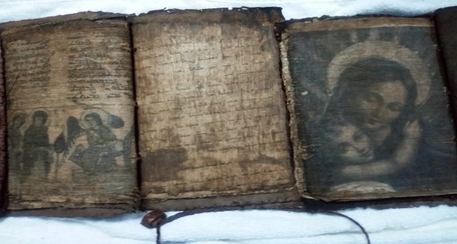 Tarihi nitelikte 3 Tevrat ele geçirildi İhlas Haber Ajansı