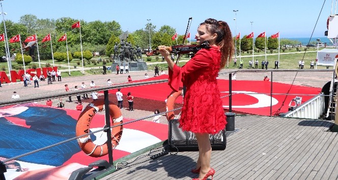 Canan Anderson’dan Bandırma Vapuru’nda keman konseri İhlas Haber Ajansı