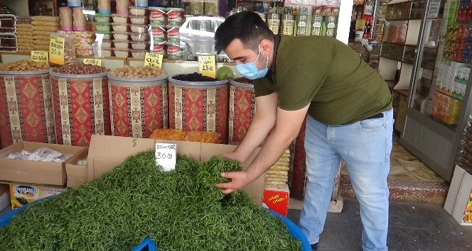 Yeni mahsul kekiğin kilosu 30 TL İhlas Haber Ajansı