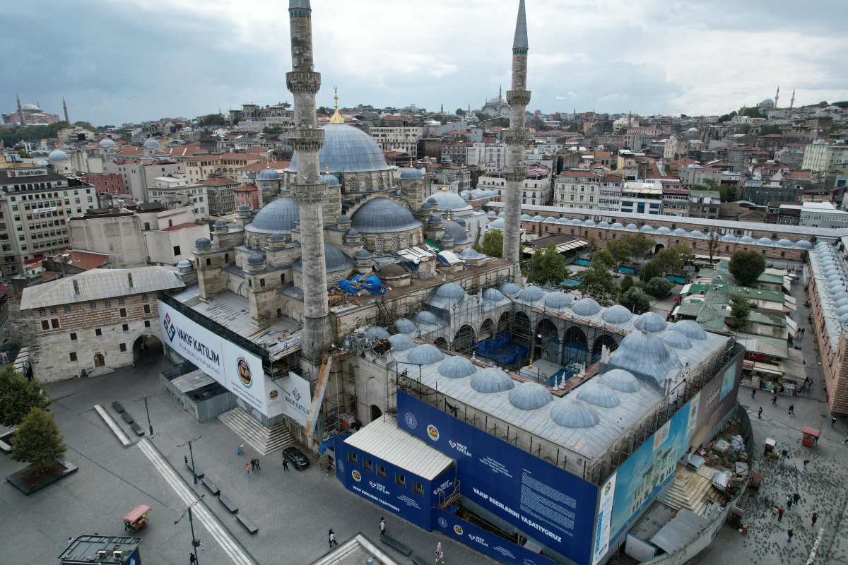 Eminönü’ndeki Yeni Cami’de restorasyon çalışmalarının yüzde 85’i ...