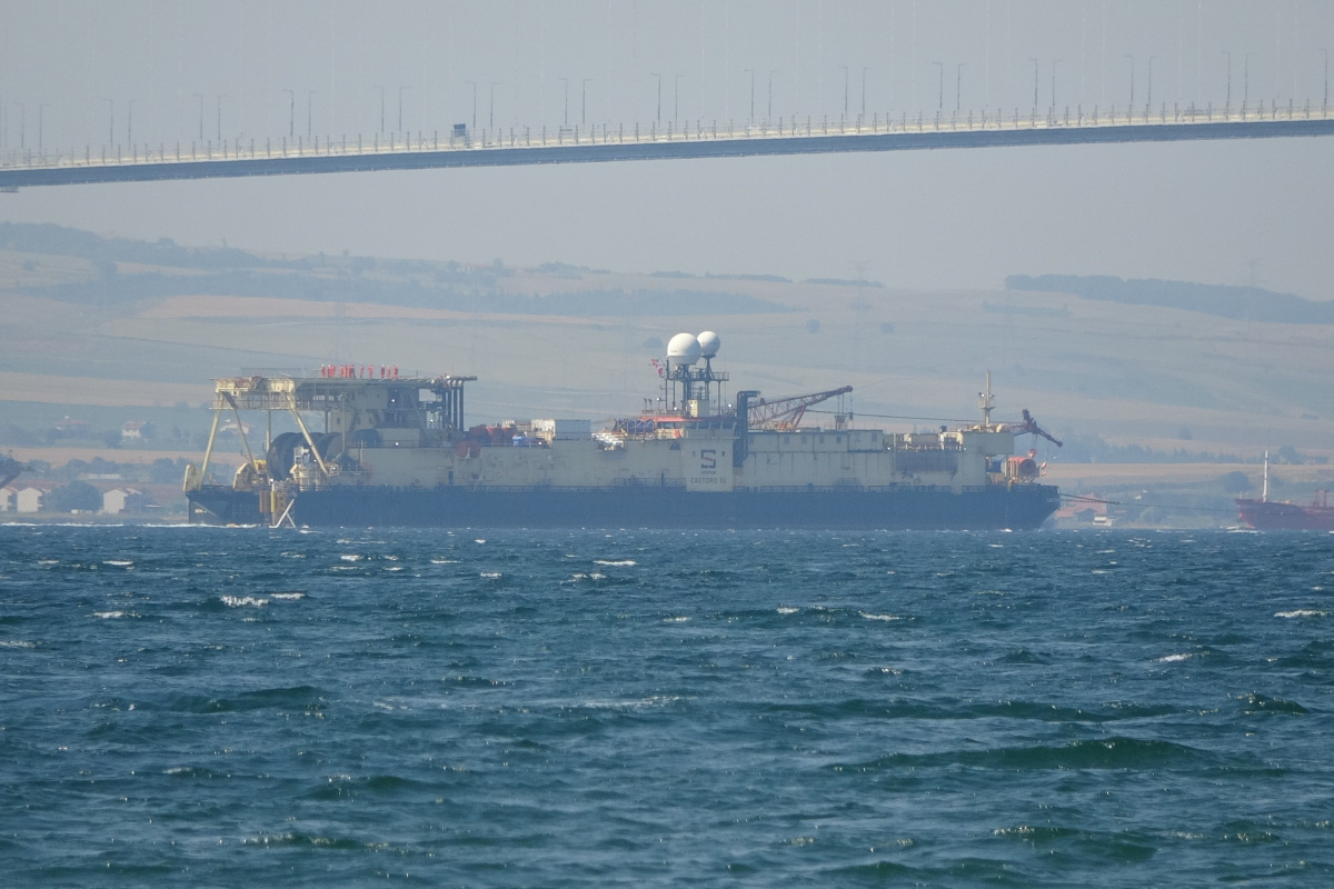 ‘Castoro 10’ isimli gemi 1915 Çanakkale Köprüsü'nün altından geçti ...