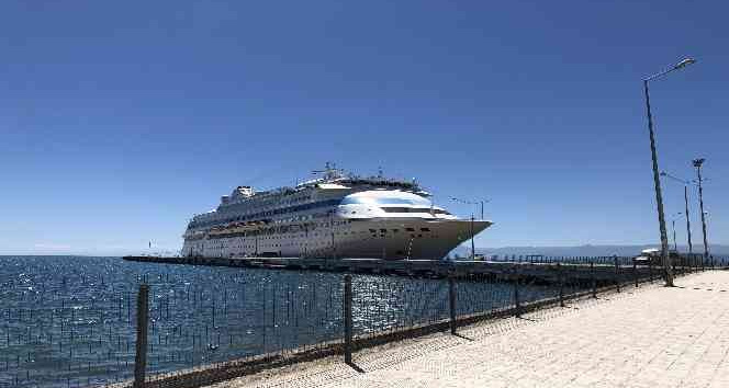 Rusya’dan gelen kruvaziyer gemi Sinop’ta İhlas Haber Ajansı