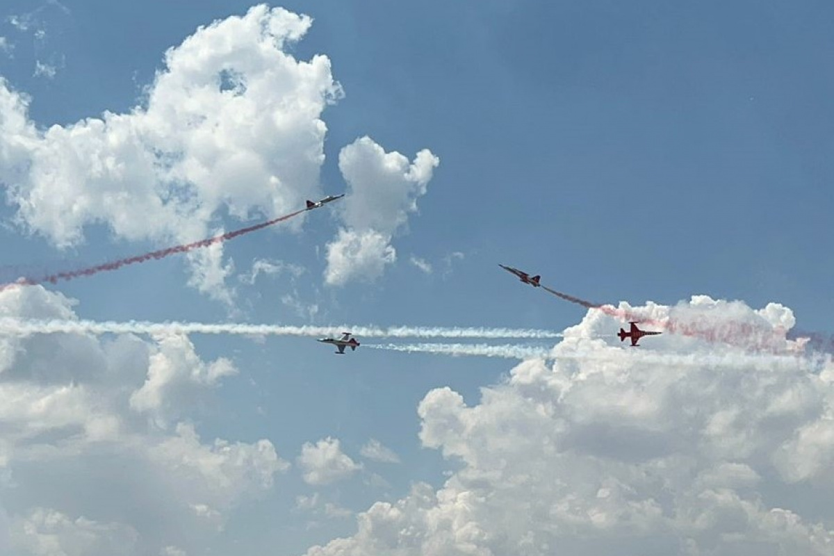 Büyük Zafer'in 100. yılında Türk Yıldızları gösterileriyle nefesleri ...