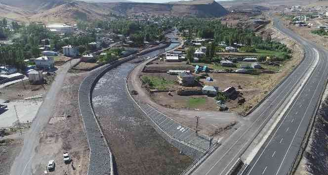 Kars Digor İlçe Merkezi Ana Deresi Islah Çalışmaları tamamlanmak üzere ...