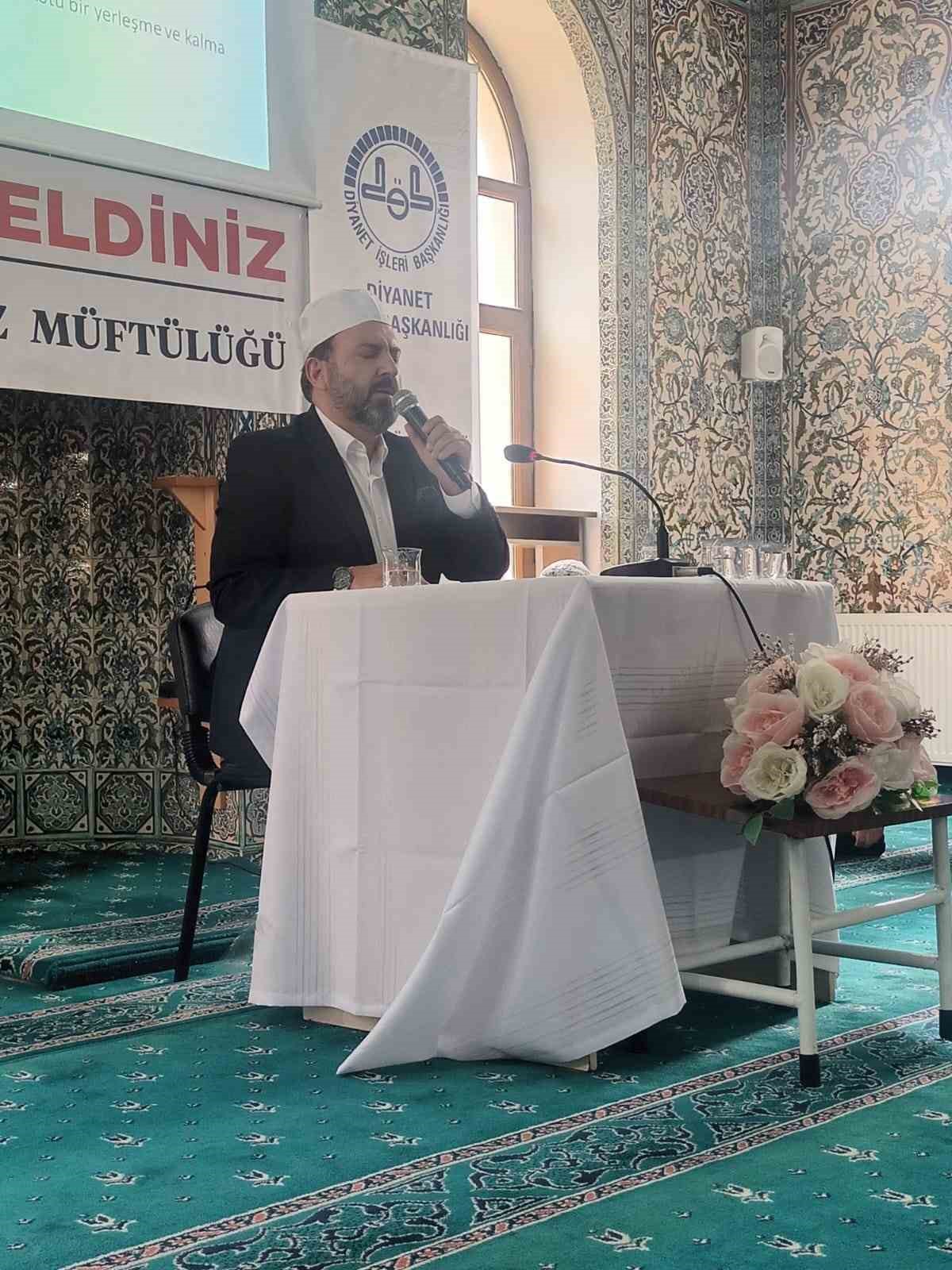 Ayasofya-i Kebir Camii Şerifi İmam Hatibi Bünyamin Topçuoğlu’ndan Kur ...