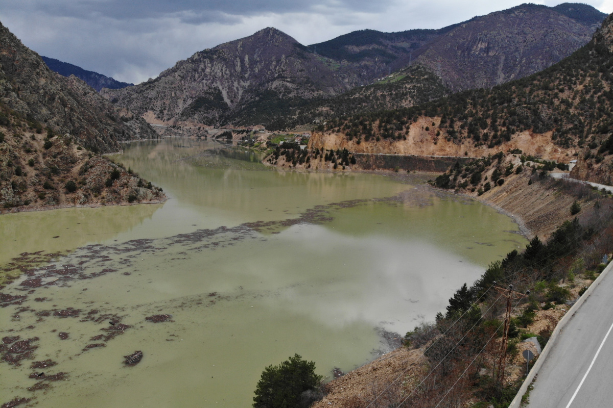 Torul Baraj ‘Çöplüğü’nde yine aynı görüntü İhlas Haber Ajansı