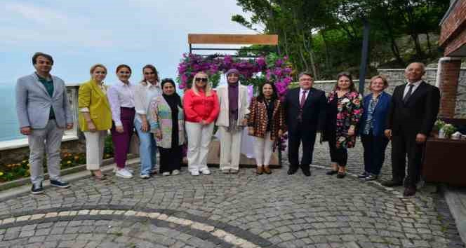 Cumhurbaşkanı Başdanışmanı Saadet Oruç, ‘Kadınlar El Ele Karma Sergisi ...