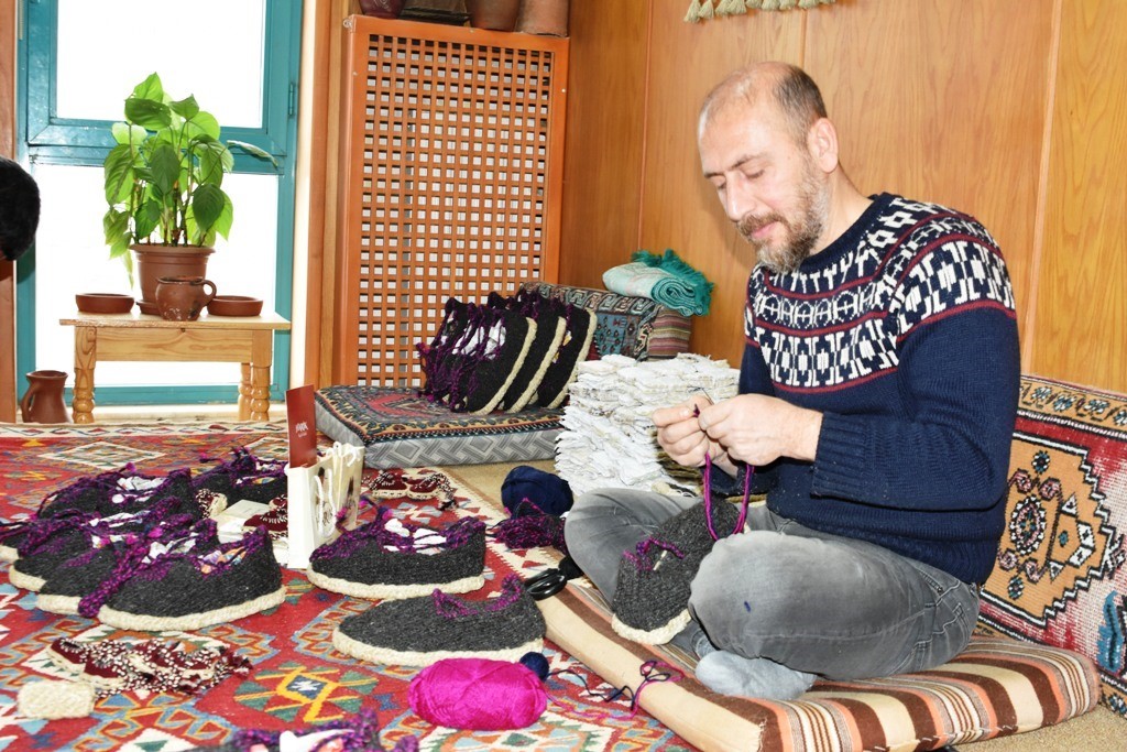 27 yıllık harik ustası mesleği gönül rahatlığıyla bırakmak istiyor ...