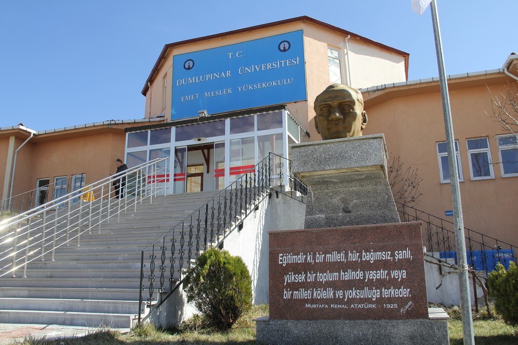 Emet MYO’da 2024-YKS ek yerleştirme tercihleri başladı İhlas Haber Ajansı