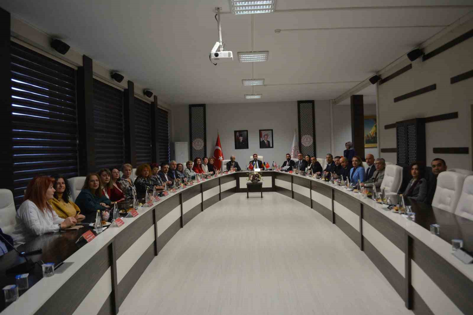 Yunus Emre Enstitüsü ve İstanbul İl Milli Eğitim Müdürlüğü, Türkiye ile ...