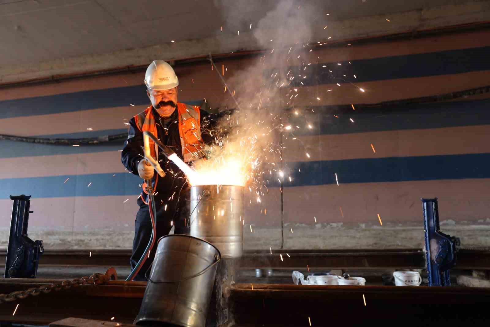 Alikahya tramvay hattında raylar döşeniyor İhlas Haber Ajansı